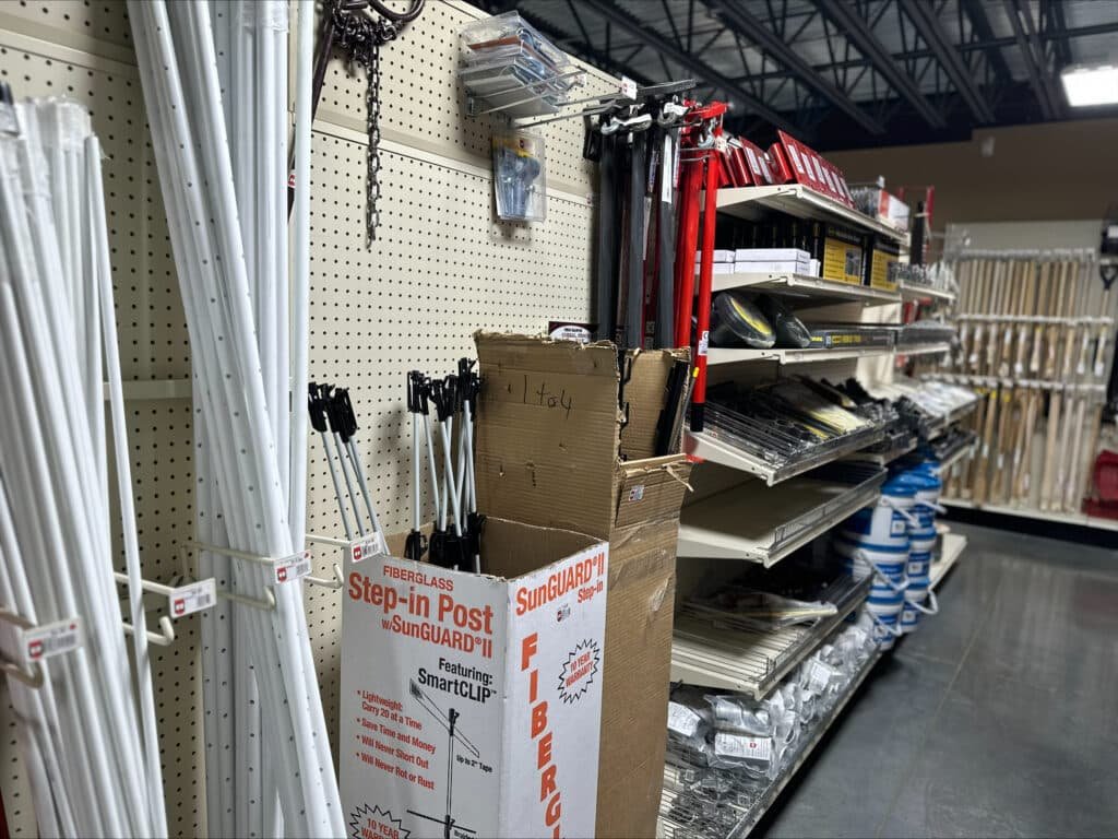 Building supplies: A Guide for Fencing and Gate - Cat's Claw Fasteners